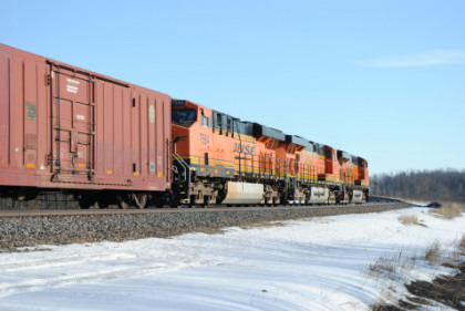 BNSF 7253 East at Banner Road. Once I turned the van turned, I drove to the Archer Road grade ...