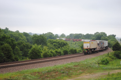 BNSF 4826 East at Edelstein. From here we drove down to Houlihan's Curve.