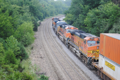 BNSF 4826 East at Edelstein. From here we drove down to Houlihan's Curve.