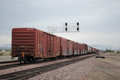 BNSF 5290 East at West Amboy. We continued west.