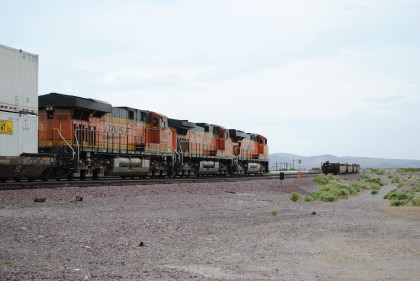 BNSF 7516 West at West Siberia.