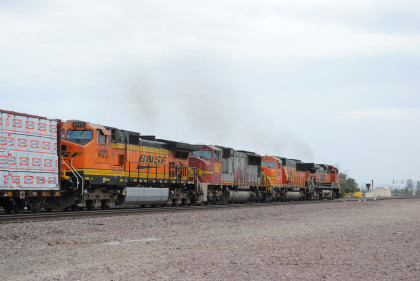 BNSF 1092 East. Next we would go and see that Union Pacific train.