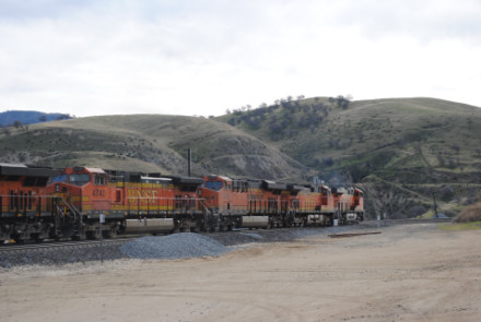 BNSF 7377 West came down the grade into Bealville.