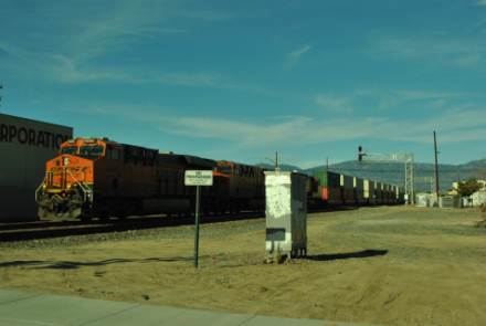 BNSF 6595 West at Colton.