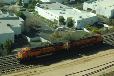 Next came a BNSF light engine move with BNSF 7526 and 6999.