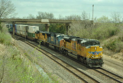 BNSF 4559 West with BNSF DPU 7472.