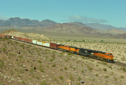 BNSF 5464 East ran through Ludlow, after which I called Let's Talk Trains.