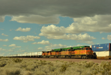 BNSF 5522 East at Daggett. We then drove to the Yucca Avenue bridge in Barstow and found a ...