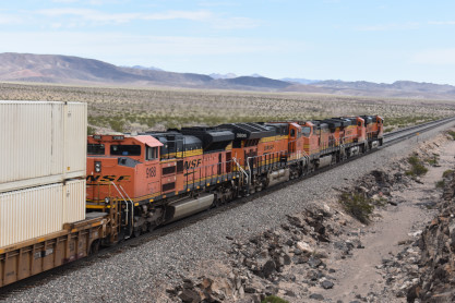 BNSF 7882 East.