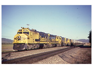 Santa Fe 5987 East heads through Monolith in May of 1986.