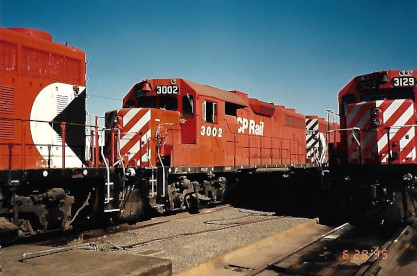 Canadian Pacific GP38AC 3002 was also sans the multimark.