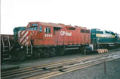 Canadian Pacific GP38AC 3002 was also sans the multimark.