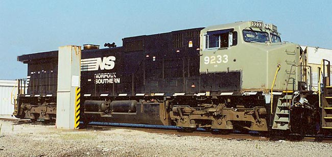 Dash9-40CW 9000-9808