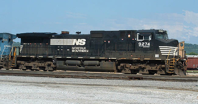 Dash9-40CW 9000-9808