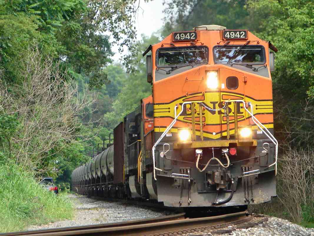 BNSF 4942