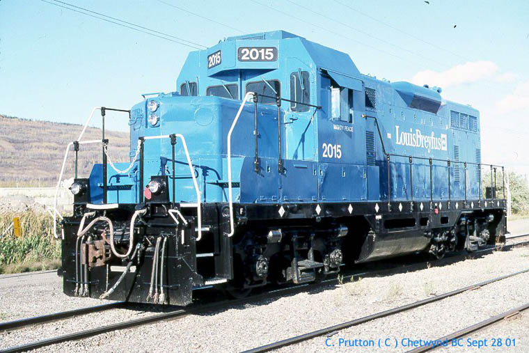 Louis Dreyfus 2015 Mighty Peace transferred 9/01 from LD at Tacoma WA. GP7u ex ATSF 2244:2