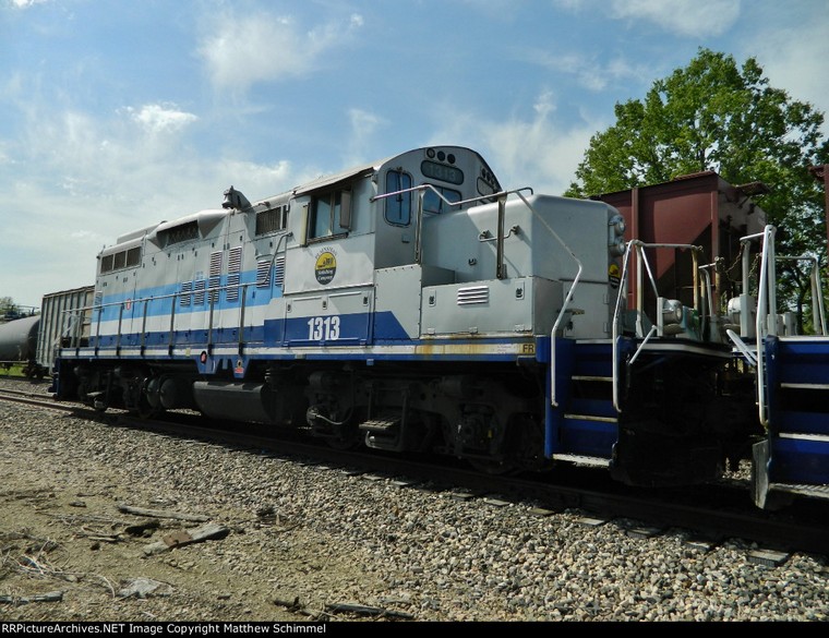 Enroute to Plainsman Switching Co., Lubbock, TX shown on BNSF Cuba Sub. in Robertsville, MD. 5 ...