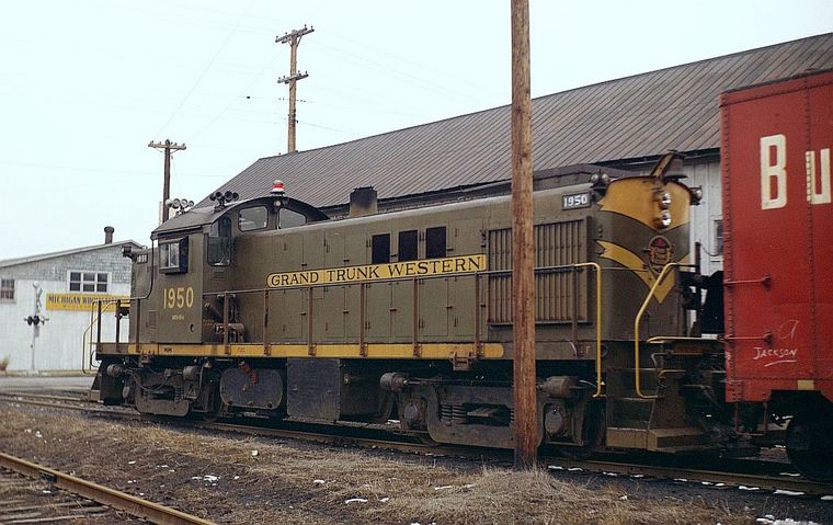 GTW 1950 on local job from Pontiac switching near Ganson Street in downtown Jackson, Michigan ...