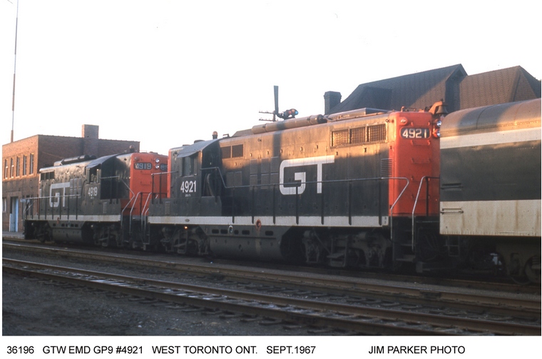 GT_4919_4921 westbound at West Toronto enroute to Sarnia and Chicago.