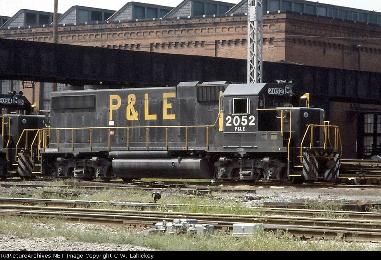 GT 5845 acq. 1985 ex P&LE 2052 (2051-2056 six units) GP38-2 EMD 766073-2 6/1977