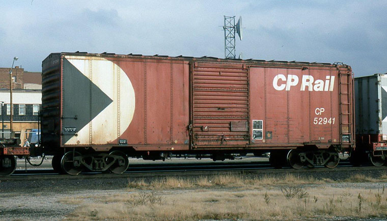 CP 52941 40 foot 60-ton 8 foot door 3900 cubic foot capacity box car. North Bay,ON 11/24/1988 ...