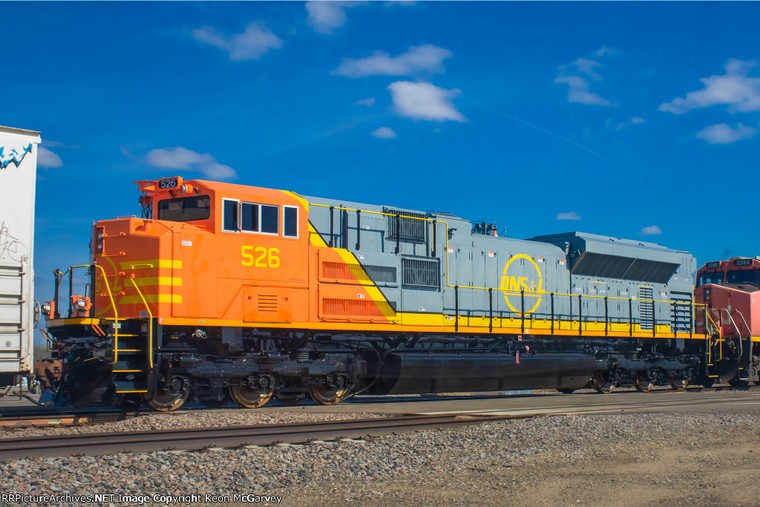 QNSL 526 (ex BHP 4305) enroute at Big Lake, MN 3/15/2020