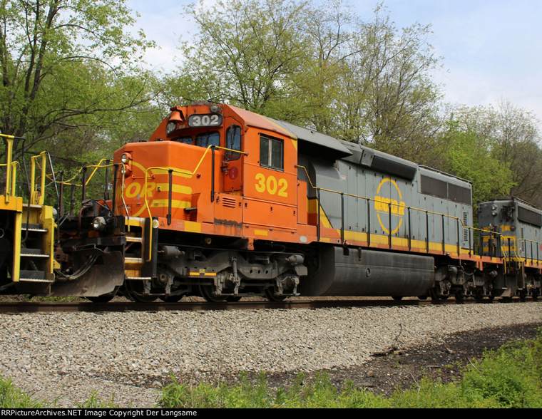 WCOR 302 (ex QNSL 302 nee 230) SD40-2 GMD A2622 4/1972