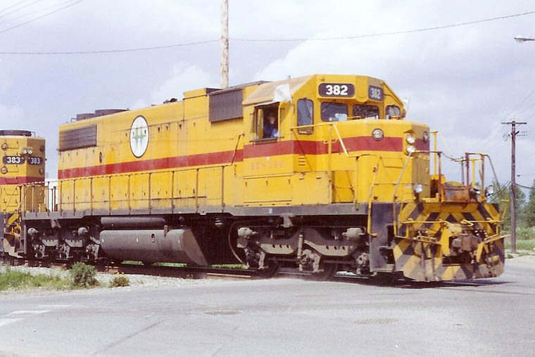 382 one of three SD38-2 built by EMD #71606-1 12/1972 Surrey Ray Humpries/Mark Forseille Collection