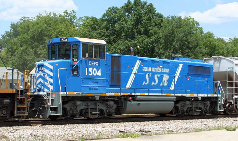 CEFX 1504 GP15D MPC 996103-4 2000 enroute to Stewart Southern. Dothan, AL 6/17/2012 G.Gerard