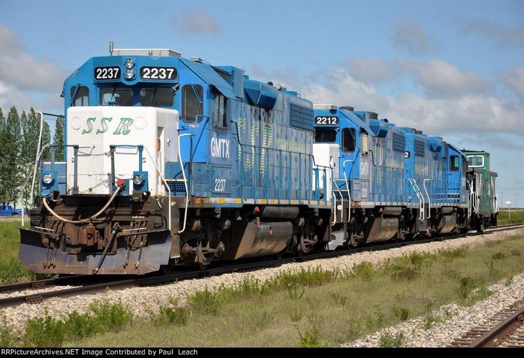 GMTX 2237 (leased) ex EMDX 827 , ex CR 8027 nee PC 8027 GP38-2 EMD 7354-88 8/1972