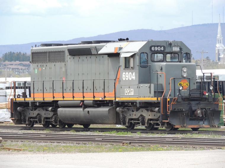 QGRY 6904 acq. 2/2010 SD40-3 (ex WC 6904 ex GCFX 6904 nee SD40 CN 5202) GMD A2519 8/1971