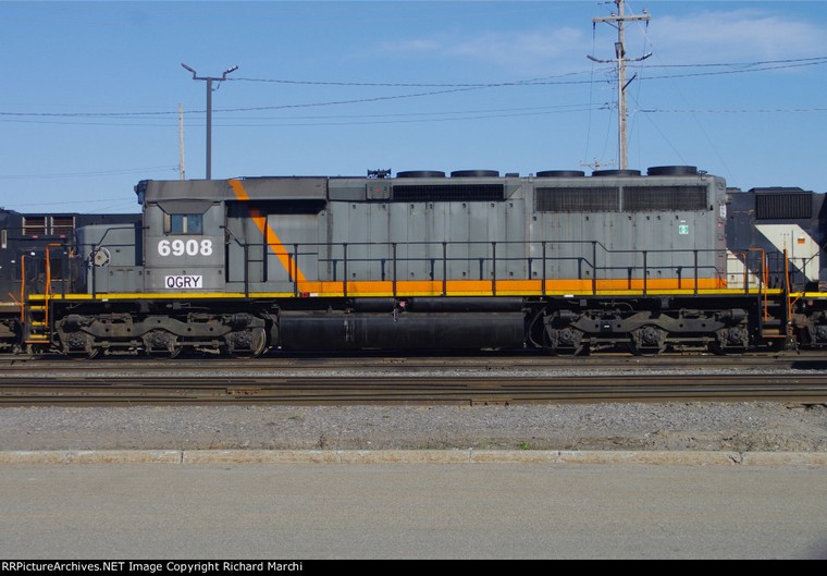 QGRY 6908 acq. 2/2010 SD40-3 (ex WC 6908 , ex GCFX 6908 nee SD40 CN 5198 GMD A2515 8/1971