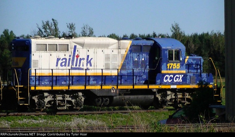 CCGX 1755 ex RLK 1755 GP10 at Southern Ontario 8/2004 Mackenzie Northern.