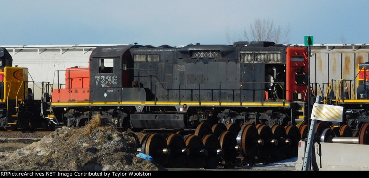 CCGX 7236 acq 2014 (ex CN 7236:2 nee 4283) GP9RM GMD A1640 2/1959