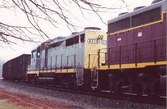 Photos of the first Ohio Southern coal train (12/11/00):