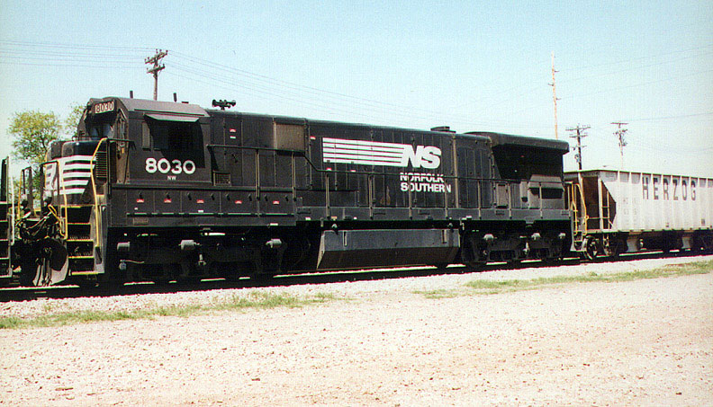 NS 8030 - a C33 being leased by the BN. Lincoln, NE, 5/97 - T. Greuter photo