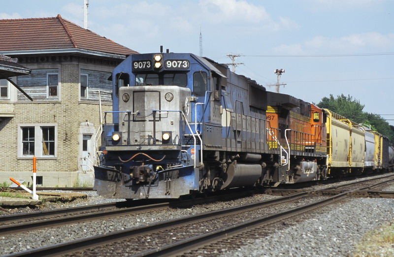 Downsized Image [emdx9073.jpg - 159kB]