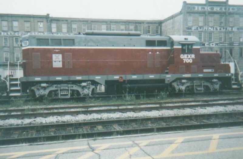 Downsized Image [gexr700.jpg - 55kB]