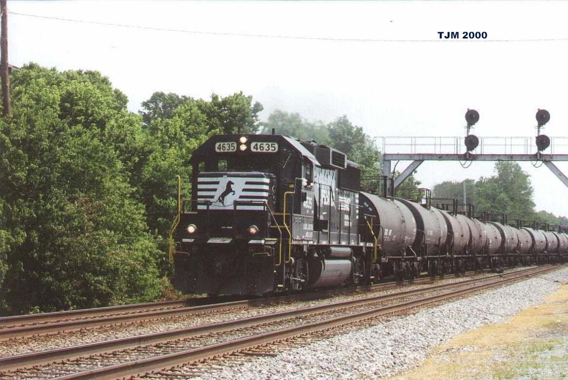 NS GP59 #4635 heading north under the Wilmore, KY signalbridge on the First District, Central ...